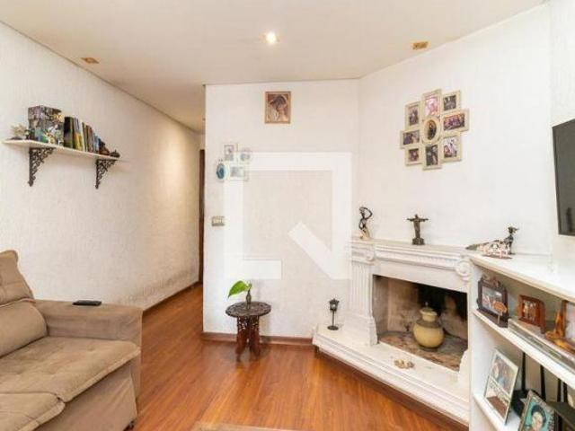 Casa à Venda Vila Carmosina, 2 Quartos, 102 m2