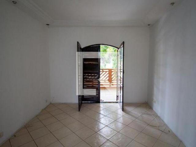 Casa à Venda Vila Carmosina, 2 Quartos, 137 m² São Paulo