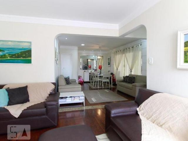 Casa à Venda Vila Carrão, 3 Quartos, 177 m² São Paulo