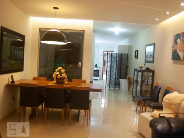 Casa à Venda Vila Carrão, 3 Quartos, 180 m2