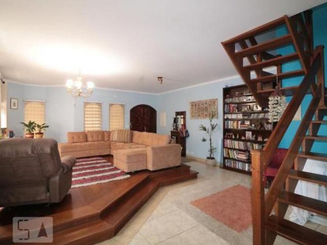 Casa à Venda Vila Carrão, 3 Quartos, 240 m2