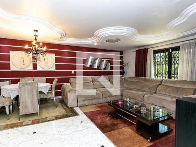 Casa à Venda Vila Carrão, 3 Quartos, 289 m2