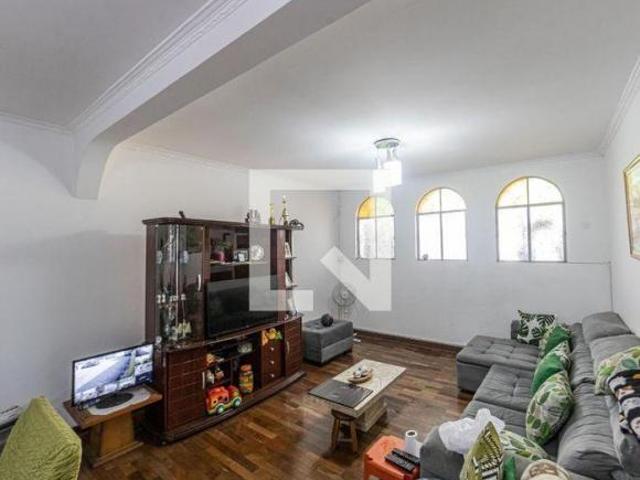 Casa à Venda Vila Carrão, 3 Quartos, 290 m² São Paulo