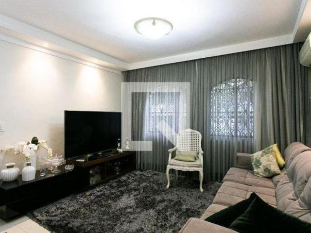 Casa à Venda Vila Carrão, 3 Quartos, 200 m2