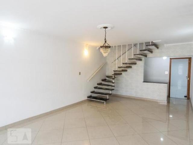Casa à Venda Vila Carrão, 3 Quartos, 200 m2
