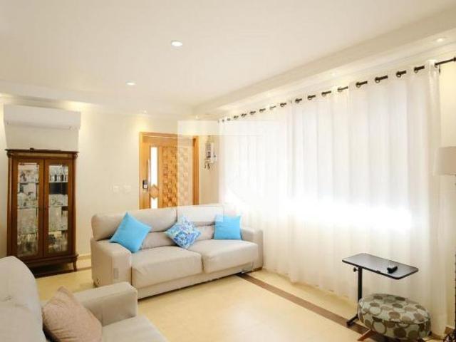 Casa à Venda Vila Carrão, 3 Quartos, 208 m2