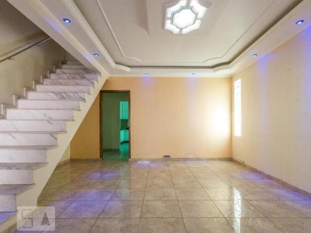 Casa à Venda Vila Carrão, 3 Quartos, 330 m² São Paulo