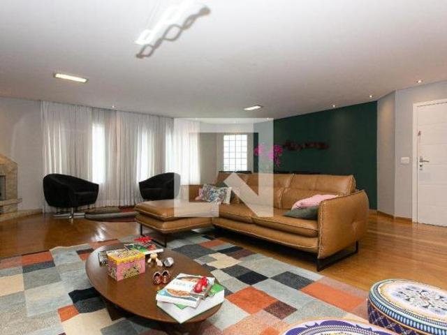Casa à Venda Vila Carrão, 3 Quartos, 400 m2