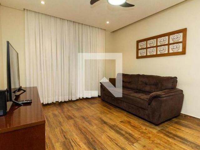 Casa à Venda Vila Carrão, 3 Quartos, 525 m2