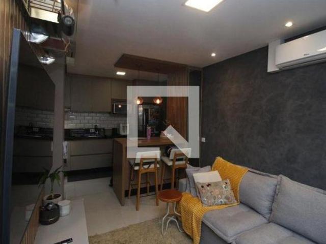 Casa à Venda Vila Carrão, 2 Quartos, 68 m² São Paulo