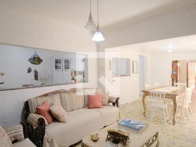 Casa à Venda Vila Carrão, 7 Quartos, 450 m² São Paulo