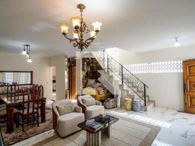 Casa à Venda Vila Carrão, 4 Quartos, 240 m2
