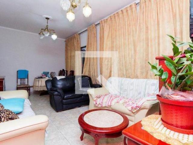 Casa à Venda Vila Carrão, 4 Quartos, 241 m² São Paulo