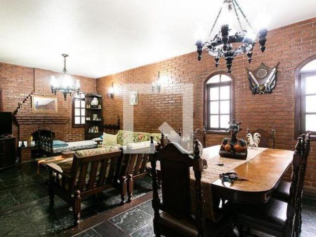 Casa à Venda Vila Carrão, 4 Quartos, 250 m2