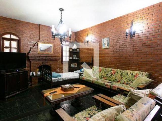 Casa à Venda Vila Carrão, 4 Quartos, 250 m² São Paulo