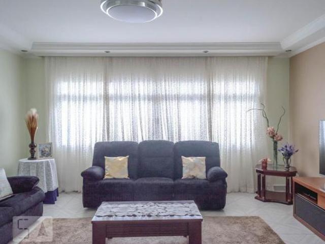 Casa à Venda Vila Carrão, 4 Quartos, 260 m2
