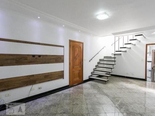 Casa à Venda Vila Carrão, 4 Quartos, 280 m² São Paulo