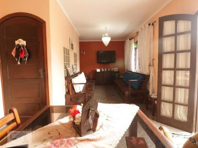 Casa à Venda Vila Carrão, 4 Quartos, 200 m2