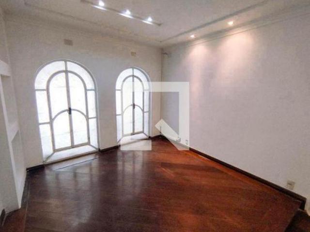 Casa à Venda Vila Carrão, 4 Quartos, 200 m² São Paulo