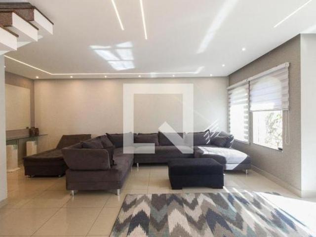 Casa à Venda Vila Carrão, 4 Quartos, 225 m2