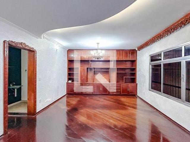 Casa à Venda Vila Carrão, 4 Quartos, 300 m2
