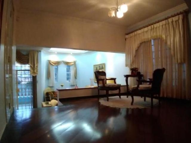 Casa à Venda Vila Carrão, 4 Quartos, 300 m² São Paulo
