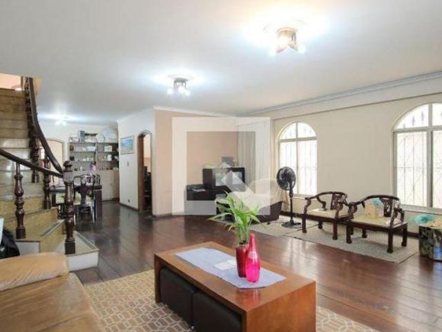Casa à Venda Vila Carrão, 4 Quartos, 320 m² São Paulo