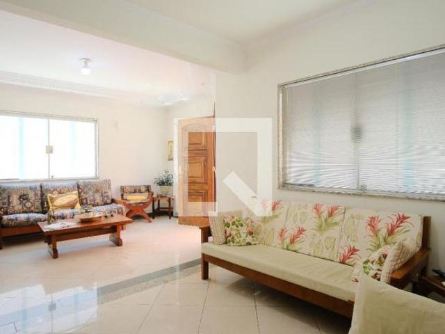 Casa à Venda Vila Carrão, 6 Quartos, 280 m2