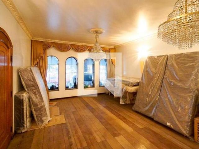 Casa à Venda Vila Carrão, 8 Quartos, 750 m2