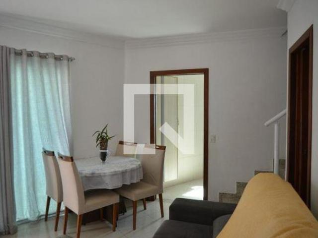 Casa à Venda Vila Cecília Maria, 2 Quartos, 160 m2