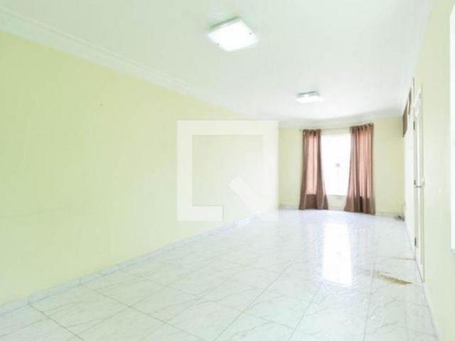 Casa à Venda Vila Constança, 3 Quartos, 190 m² São Paulo