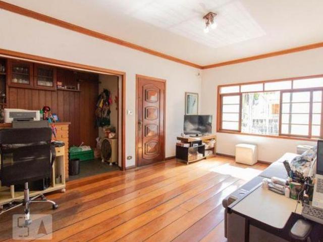 Casa à Venda Vila Constança, 4 Quartos, 180 m² São Paulo