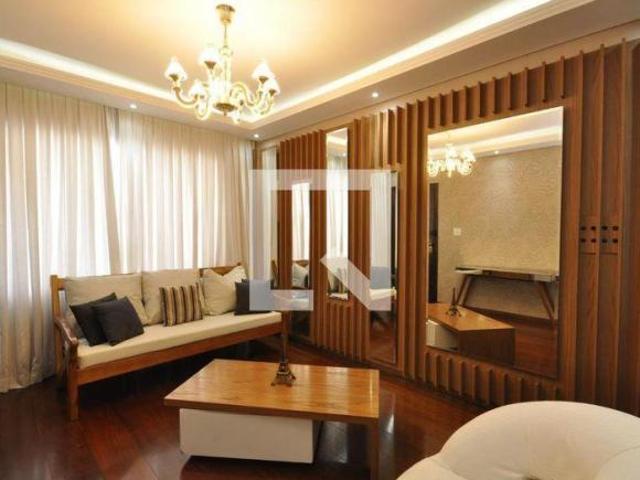 Casa à Venda Vila Constança, 4 Quartos, 240 m² São Paulo