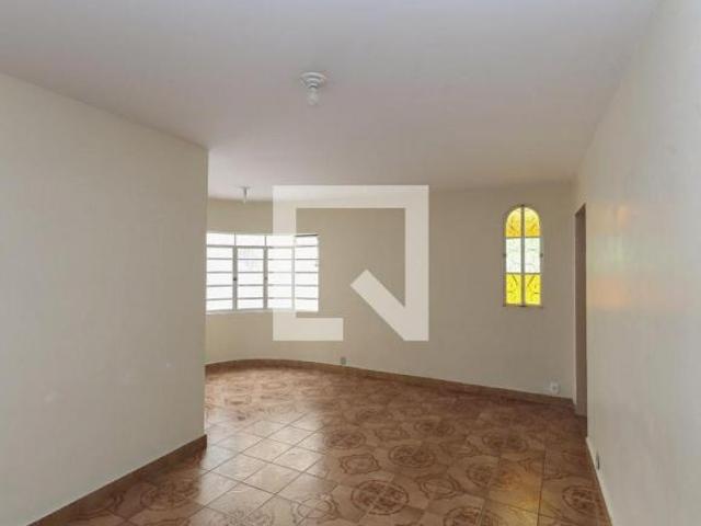 Casa à Venda Vila Constança, 4 Quartos, 200 m2