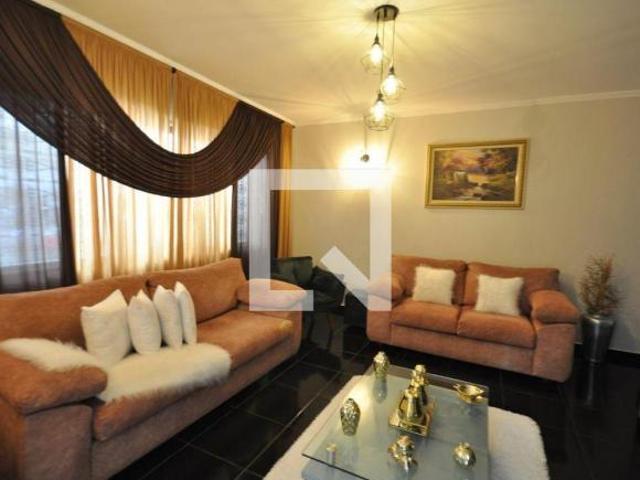 Casa à Venda Vila Constança, 4 Quartos, 234 m2