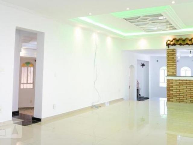 Casa à Venda Vila Constança, 4 Quartos, 380 m² São Paulo