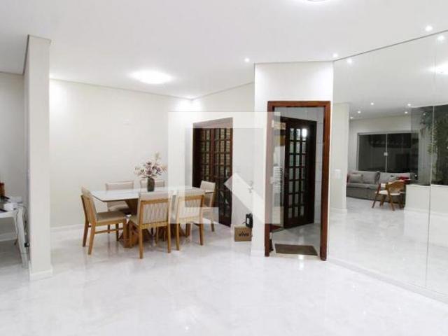 Casa à Venda Vila Constança, 4 Quartos, 300 m2