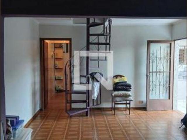 Casa à Venda Vila Constança, 6 Quartos, 200 m² São Paulo