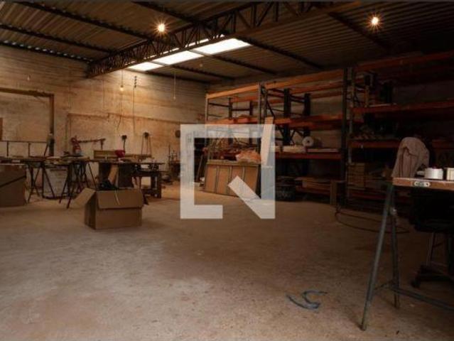 Casa à Venda Vila das Mercês, 2 Quartos, 500 m2