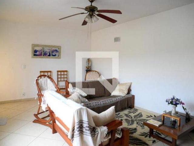 Casa à Venda Vila das Mercês, 2 Quartos, 150 m2