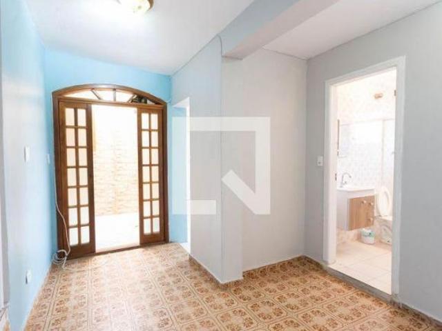 Casa à Venda Vila das Mercês, 2 Quartos, 182 m² São Paulo