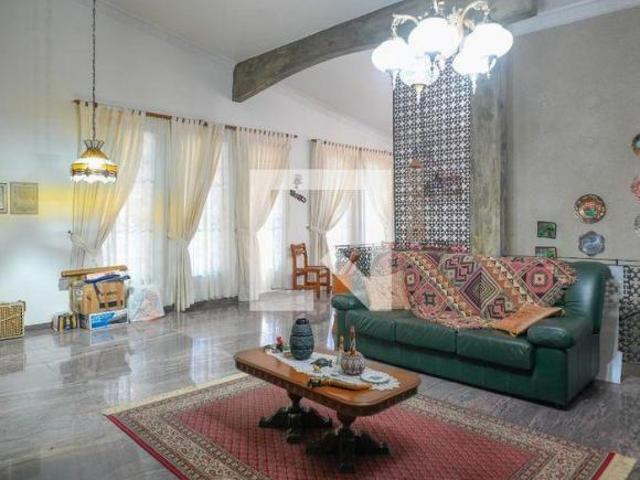 Casa à Venda Vila das Mercês, 2 Quartos, 254 m² São Paulo