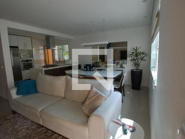 Casa à Venda Vila das Mercês, 3 Quartos, 120 m2