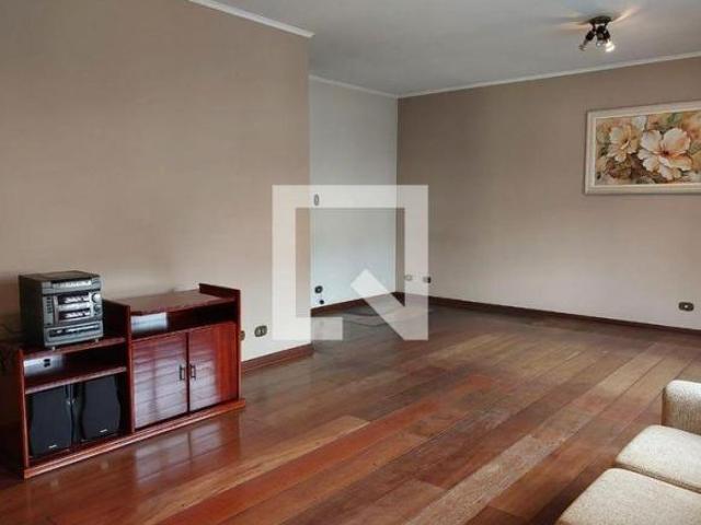 Casa à Venda Vila das Mercês, 3 Quartos, 200 m² São Paulo
