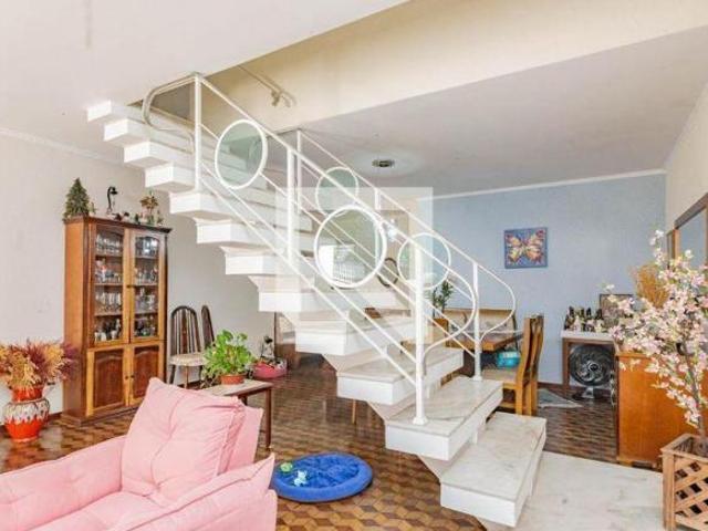 Casa à Venda Vila das Mercês, 3 Quartos, 210 m² São Paulo