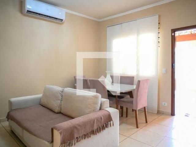 Casa à Venda Vila das Mercês, 3 Quartos, 240 m² São Paulo