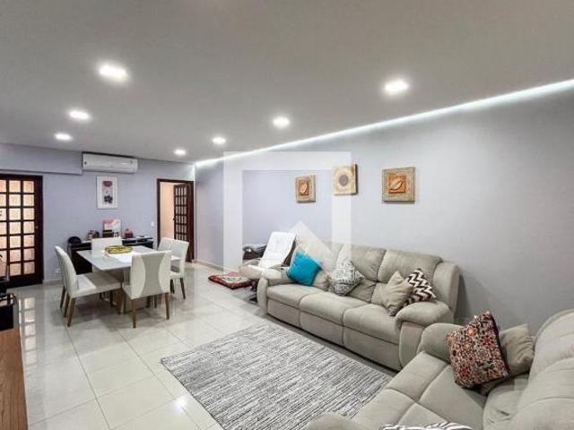 Casa à Venda Vila das Mercês, 3 Quartos, 300 m2