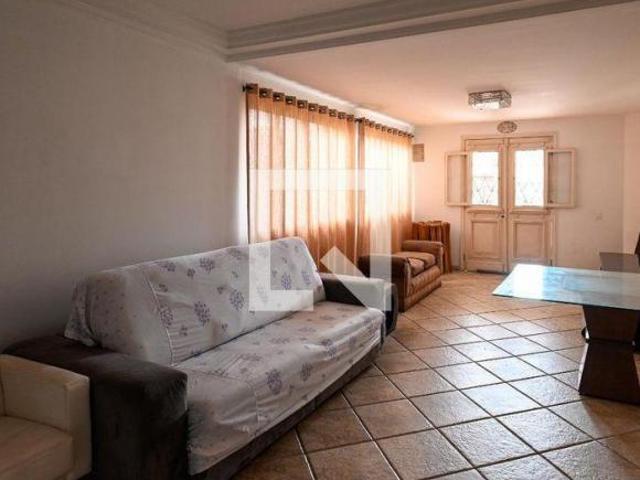 Casa à Venda Vila das Mercês, 4 Quartos, 320 m² São Paulo