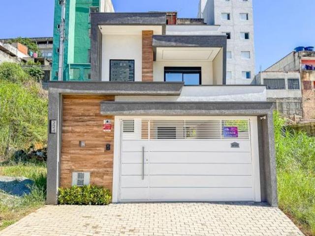 Casa a Venda Vila do Conde,125m² de área útil, 3 dormitórios sendo 1 suíte, 2 vagas na garagem