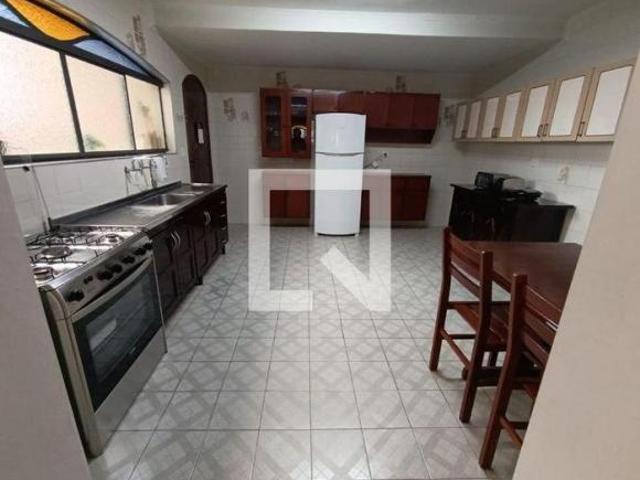 Casa à Venda Vila Ema, 3 Quartos, 179 m² São Paulo